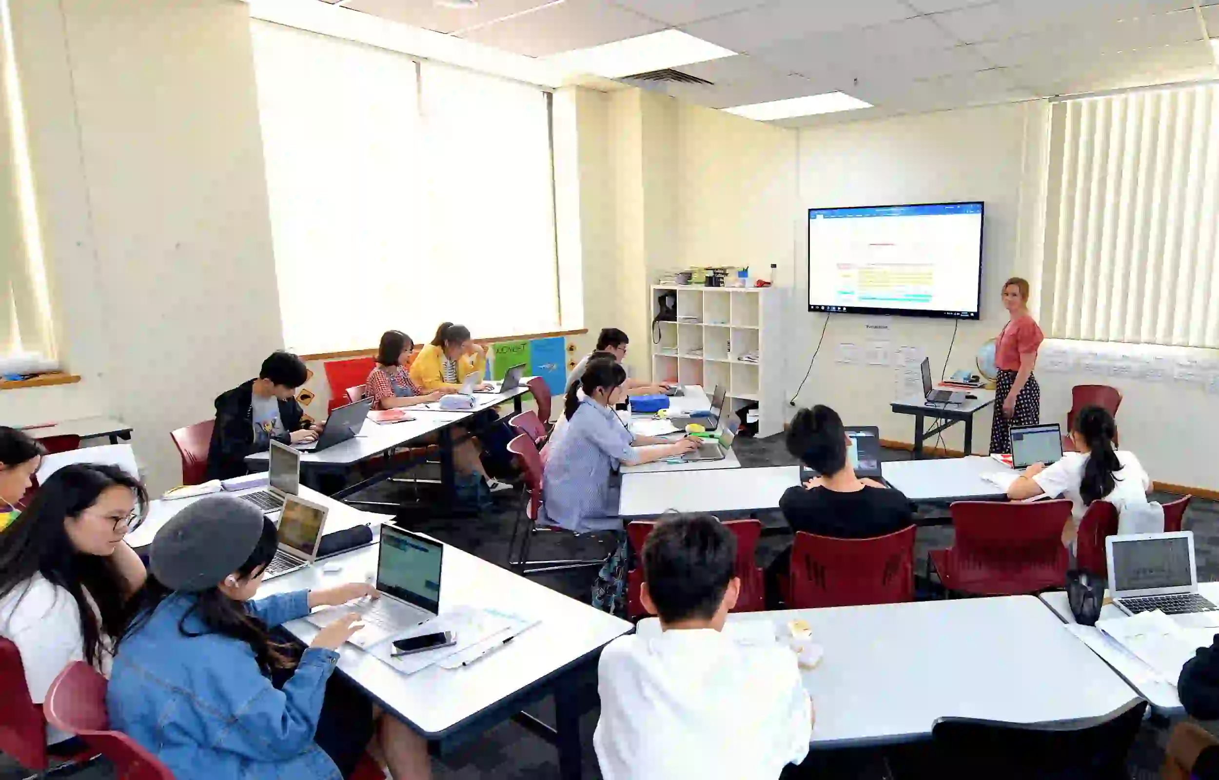 Adelaide International School - AIS